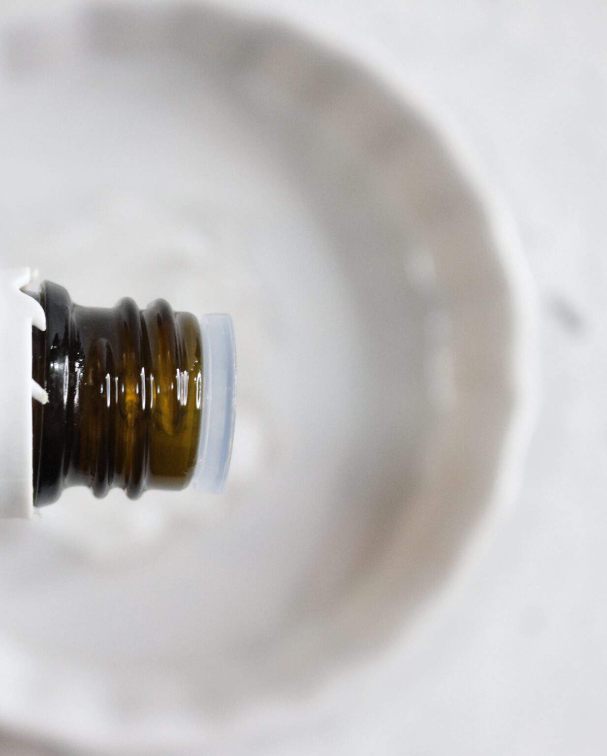 How to Make a French Green Clay Face Mask at Home - She Needs Coffee