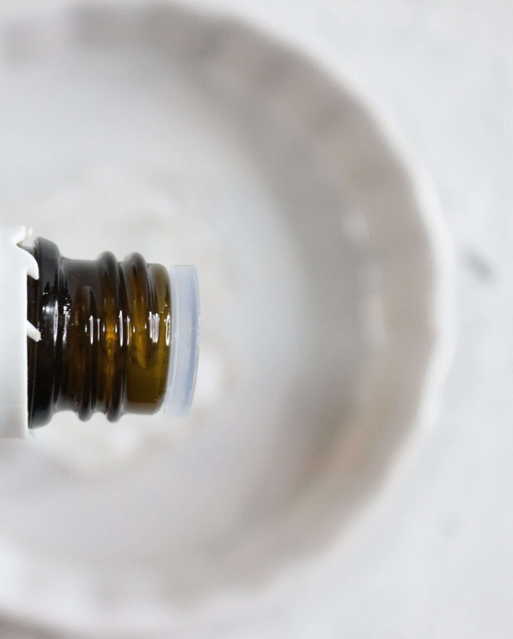 How to Make a French Green Clay Face Mask at Home - She Needs Coffee