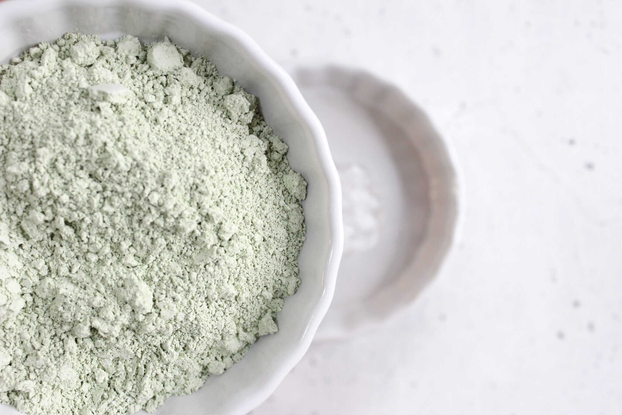 How to Make a French Green Clay Face Mask at Home - She Needs Coffee