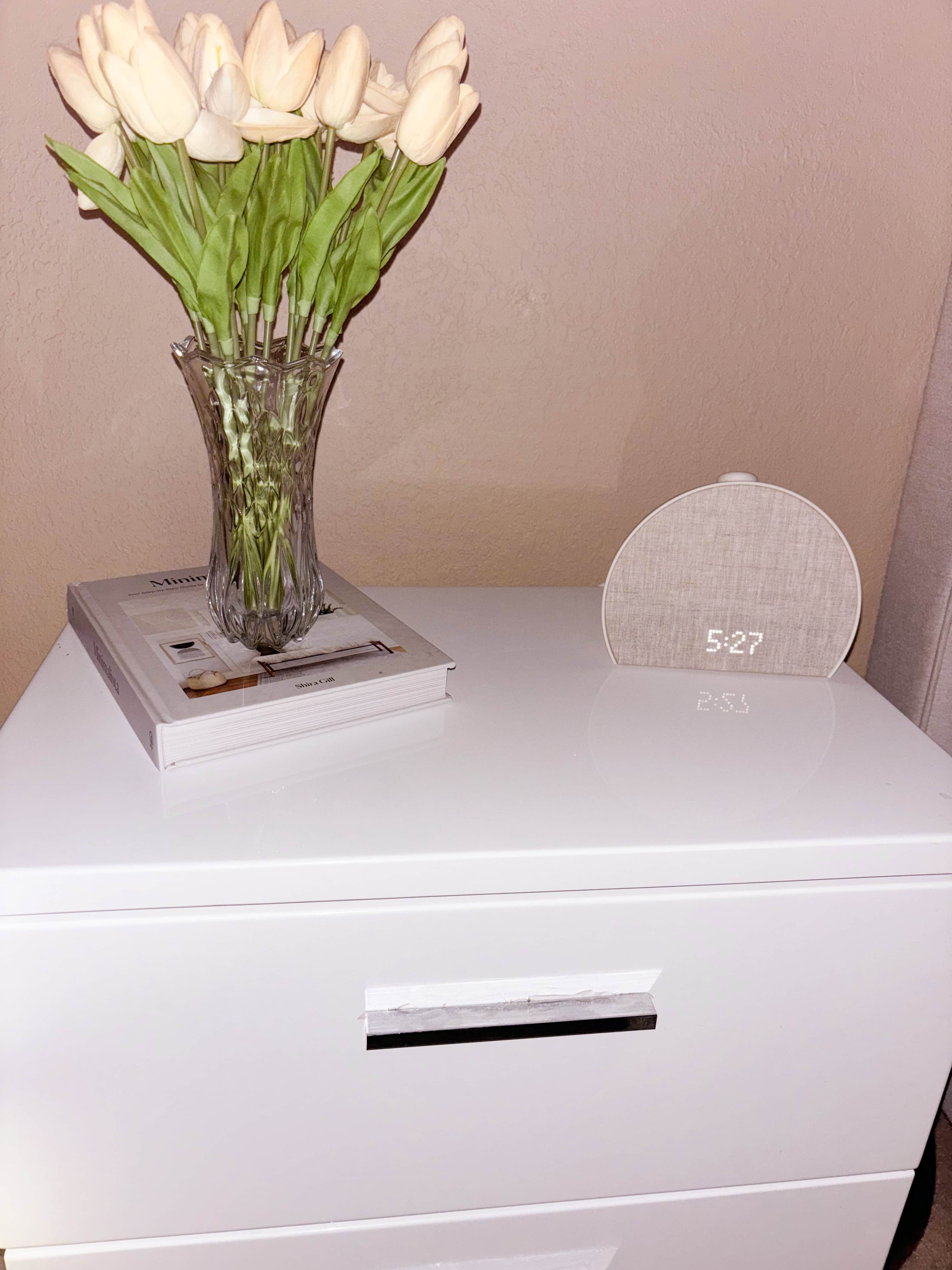 13 Decluttering Tips and Nightstand Organization Ideas You'll Love ...