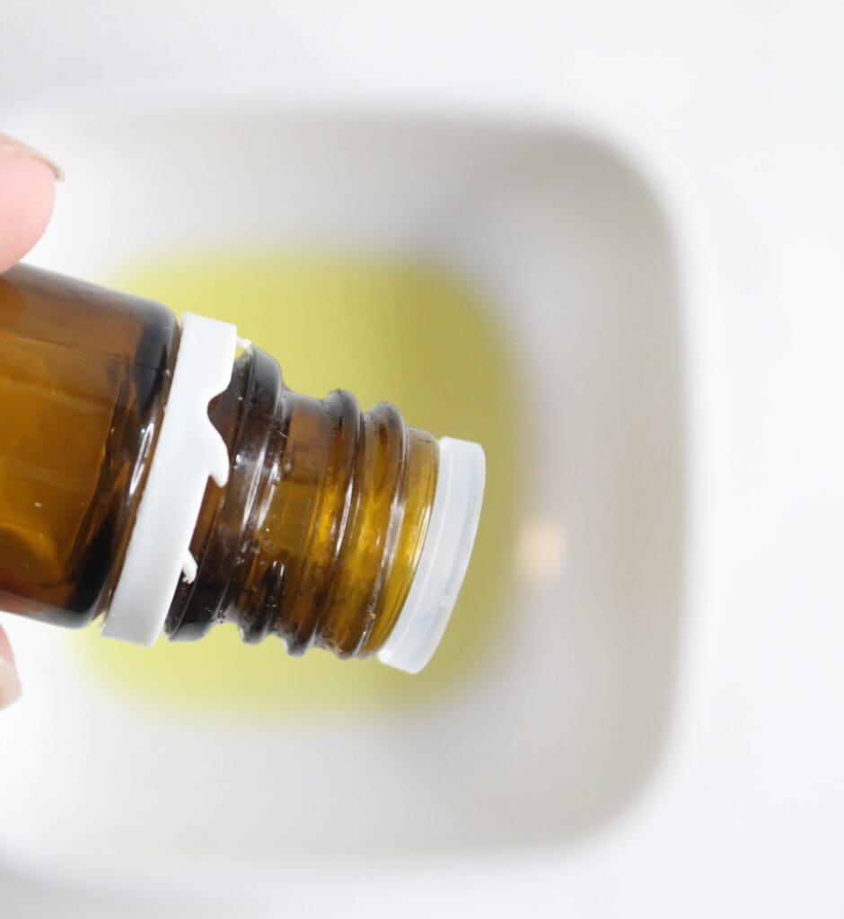 Easy Homemade Calamine Lotion Recipe with Natural Ingredients - She ...