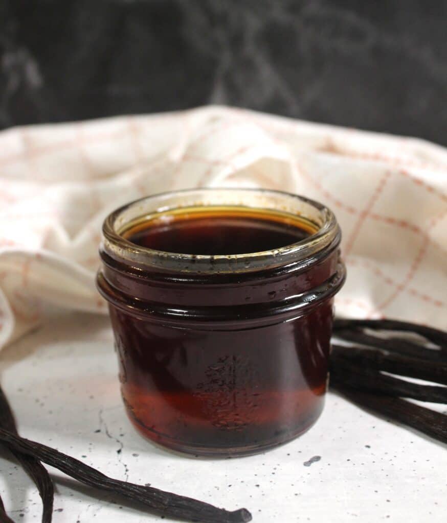 Homemade Vanilla Extract Recipe: A Kitchen Staple You’ll Love - She ...