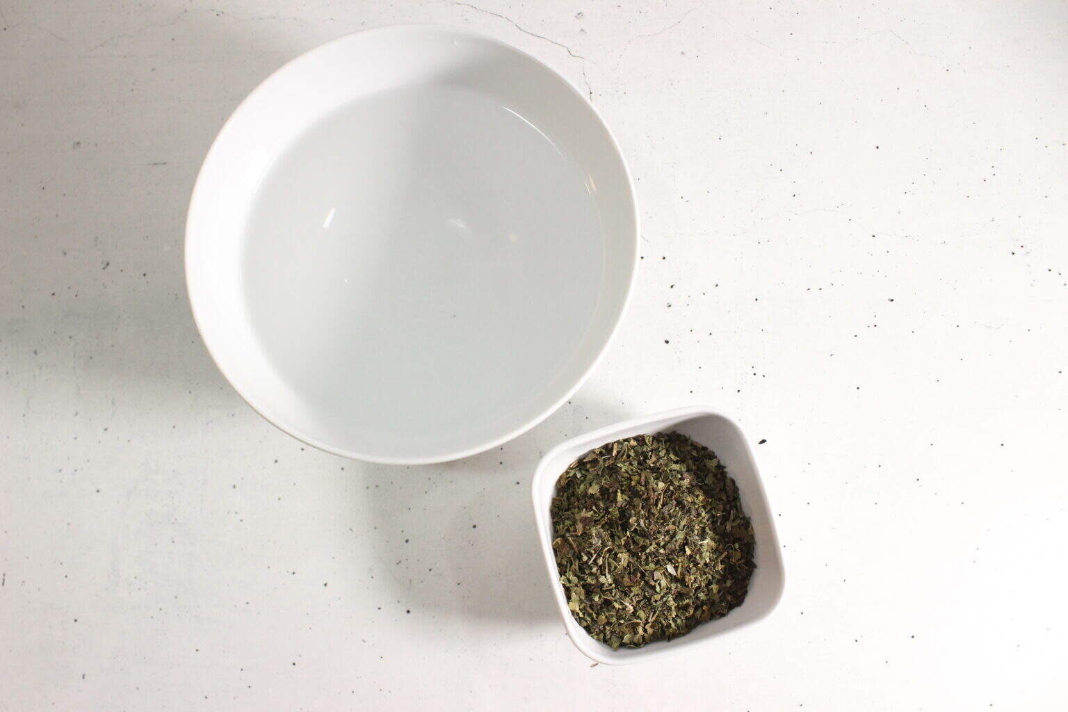 Homemade Fertilizer: How to Make and Use Comfrey Tea for Your Plants ...