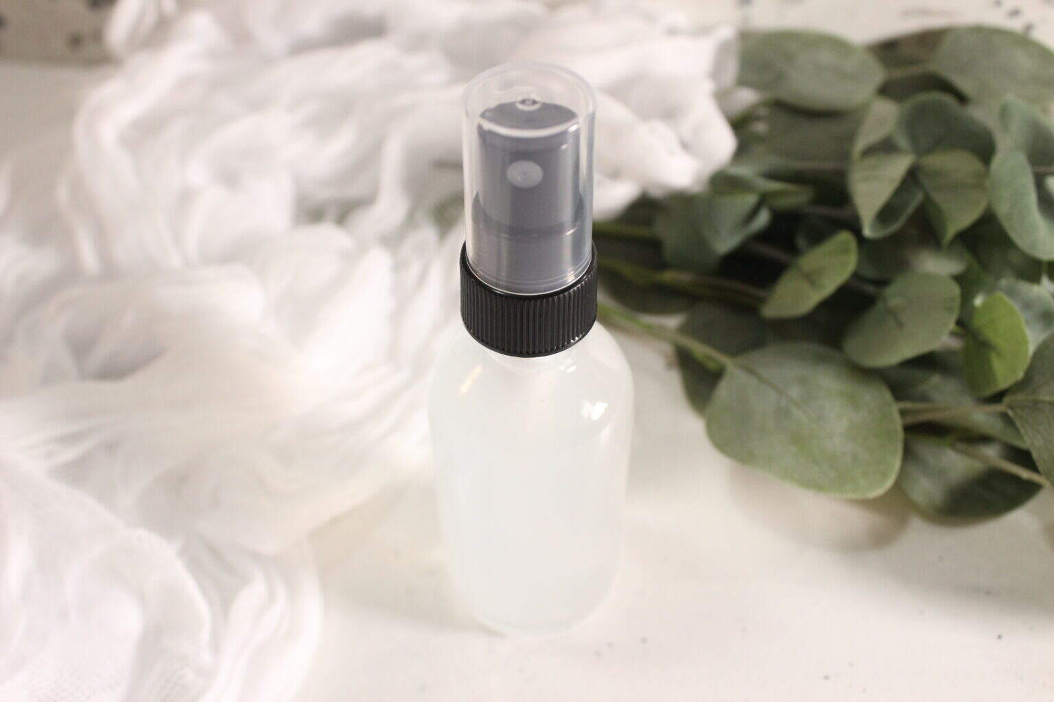 DIY Swim Spray to Neutralize Chlorine Naturally - She Needs Coffee