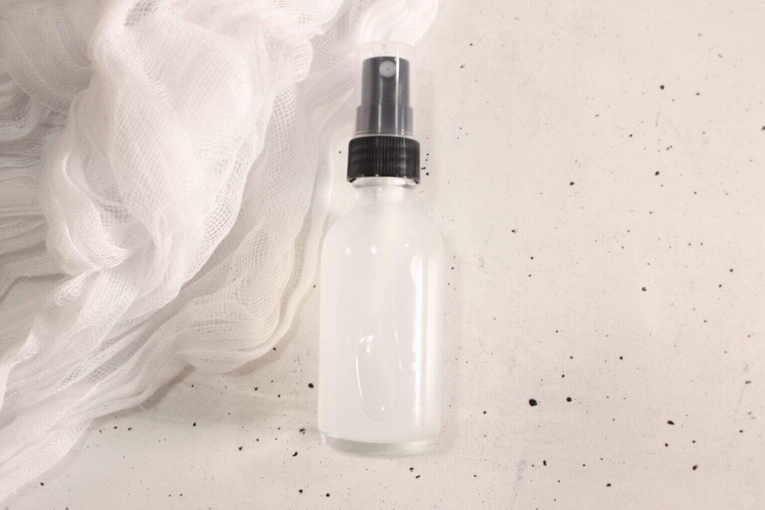 DIY Swim Spray to Neutralize Chlorine Naturally - She Needs Coffee