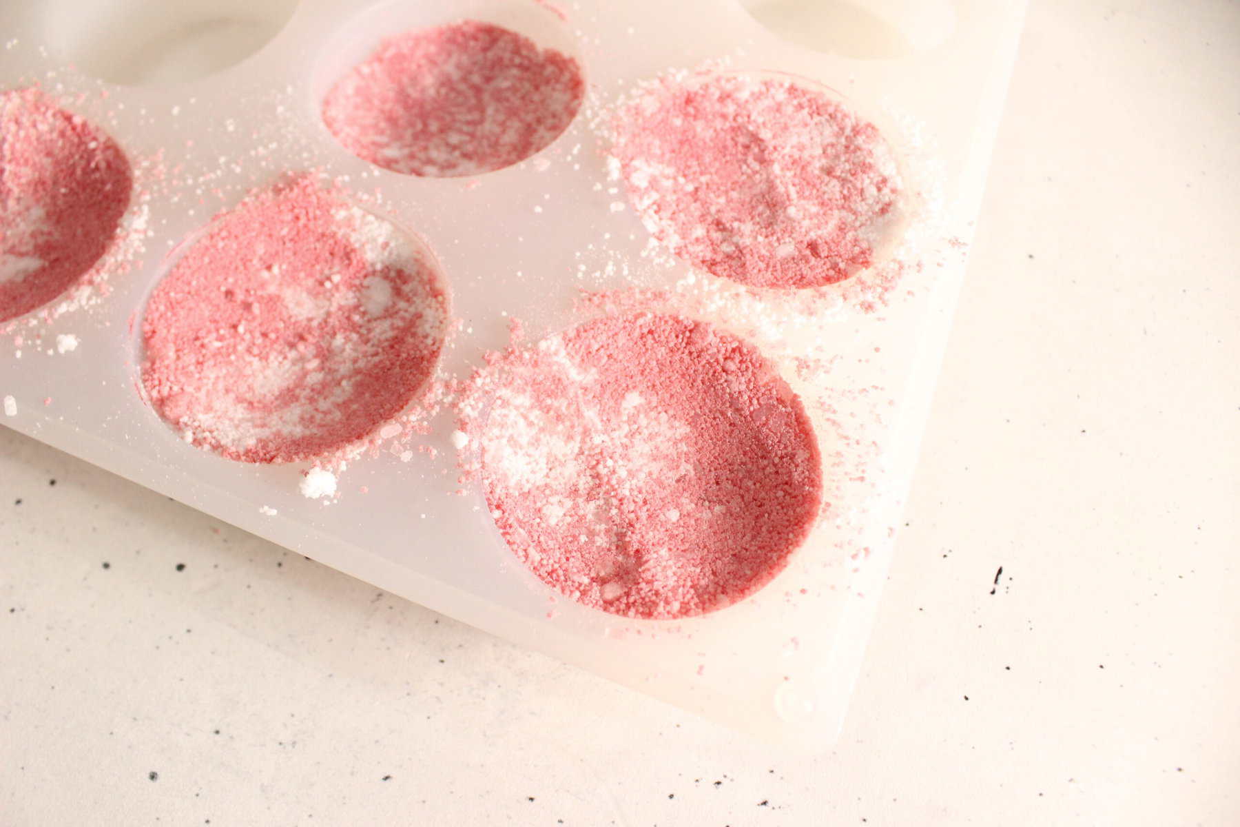 DIY Candy Cane Bath Bombs for the Coziest Christmas Baths - She Needs ...